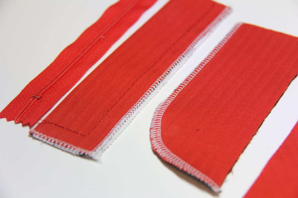 Fly Front Zipper Installation, version A - League of Dressmakers