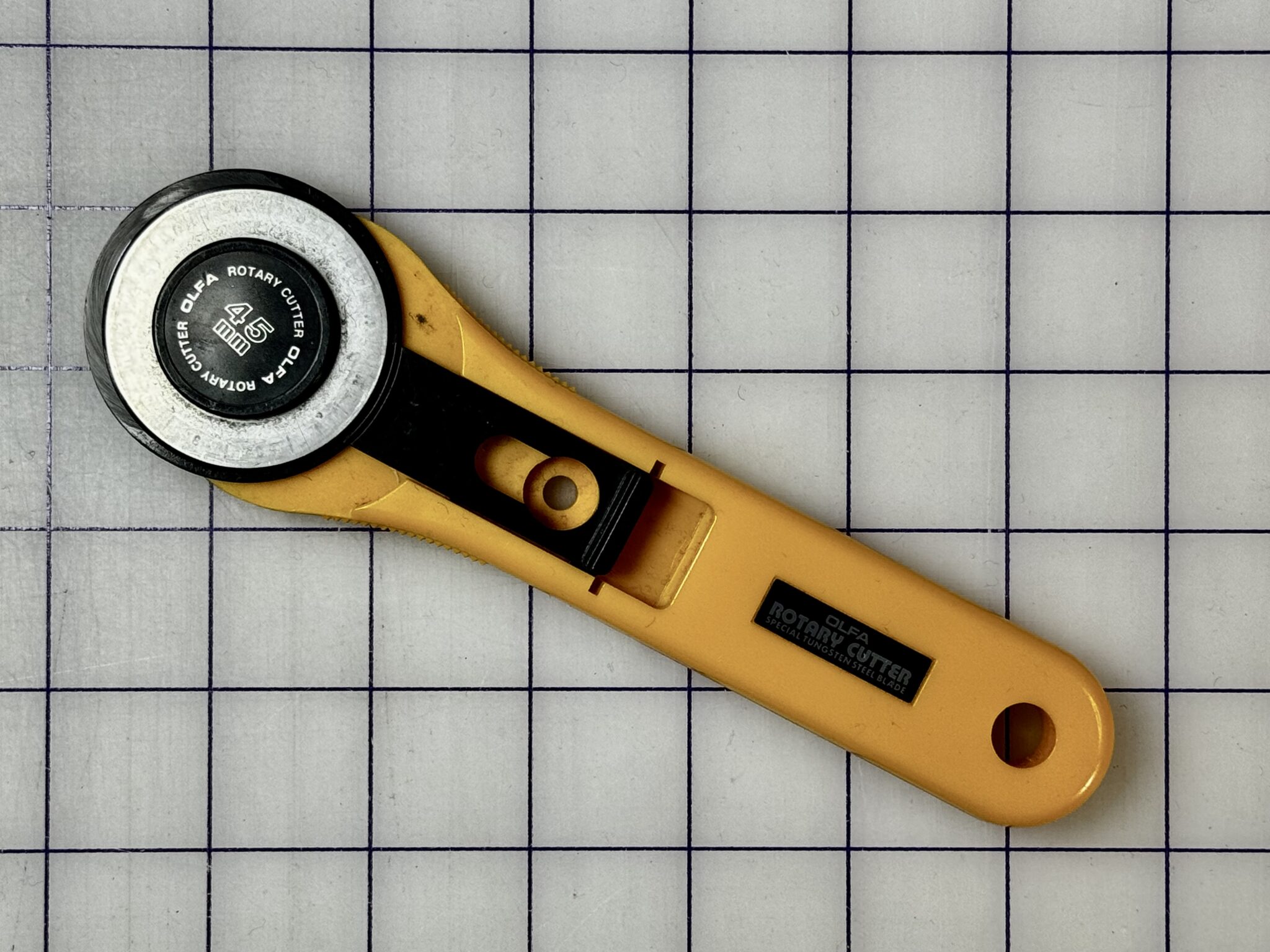 How To Use A Rotary Cutter - League of Dressmakers